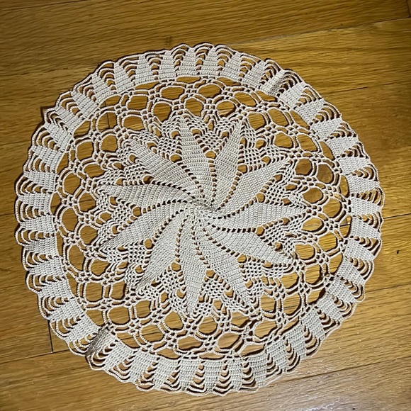 Accents | 12 Cream Table Doily Round | Poshmark